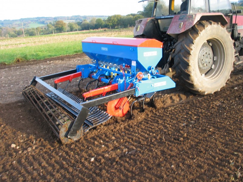 Sembradoras de hierba Fuertes Sembradora de hierb... | Agromaquinaria.es