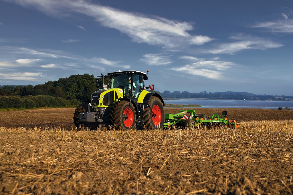 Serie AXION 900 de CLAAS Más inteligente y efici... | Agromaquinaria.es